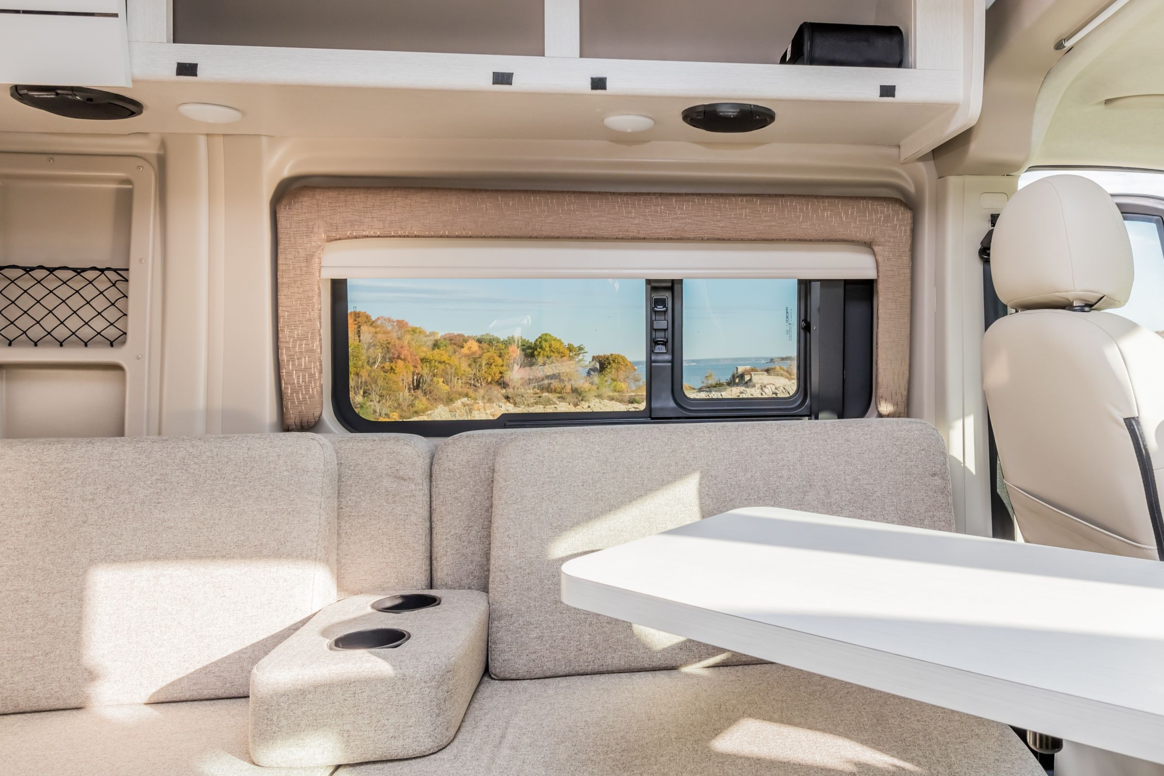 2022 Thor Motor Coach Rize 18M - National Vehicle