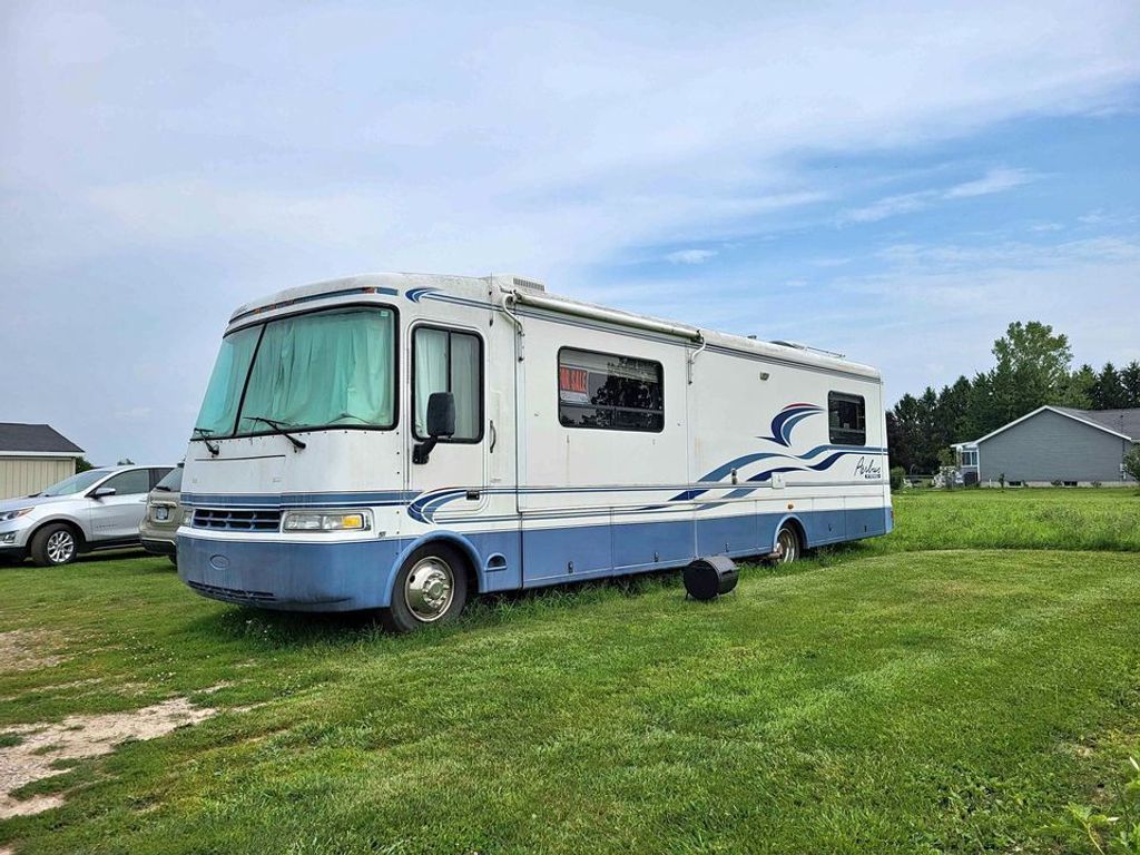 2000 Rexhall Aerbus XL3350L - National Vehicle