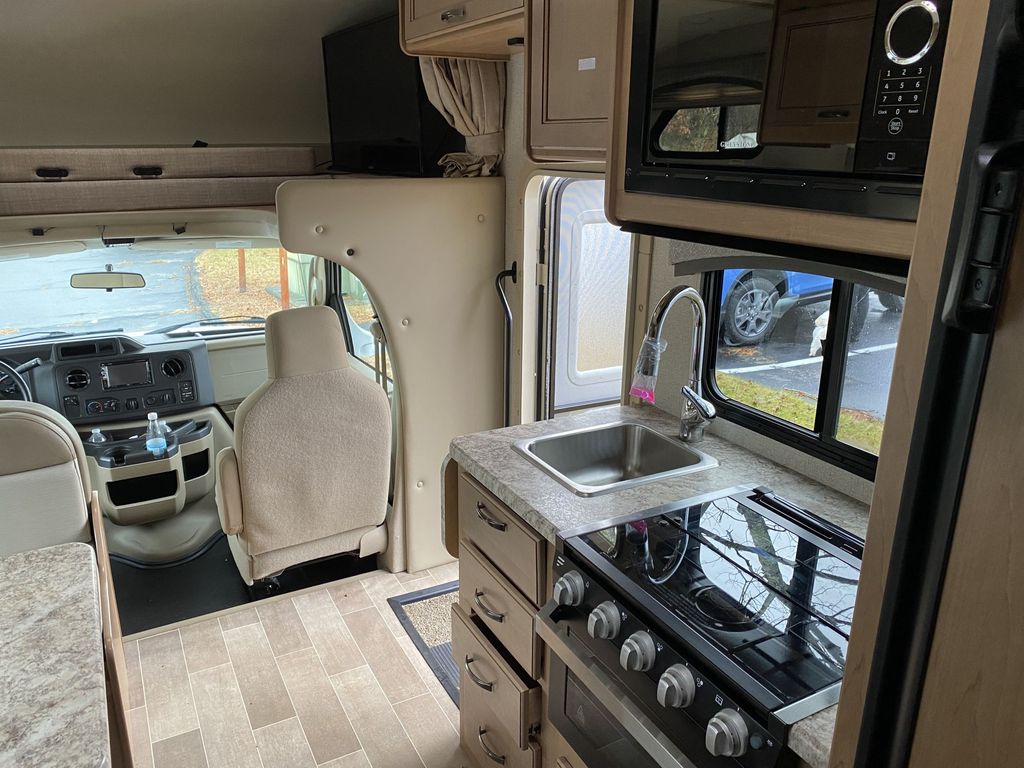 2020 Thor Motor Coach Chateau 22E - National Vehicle