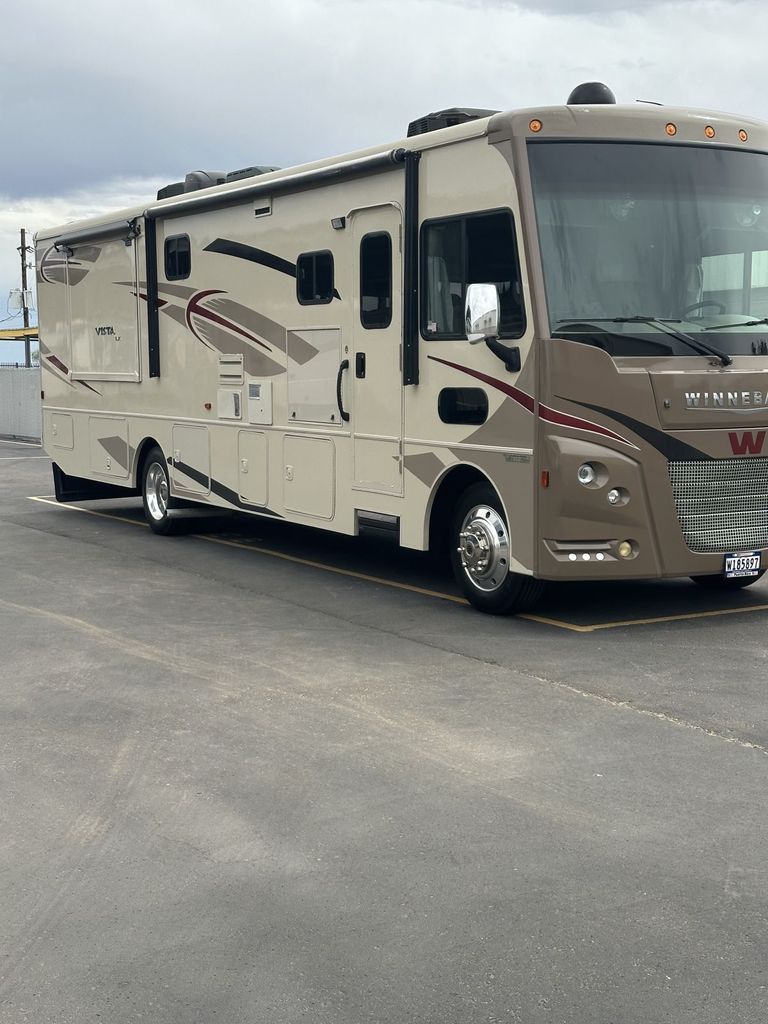 2016 Winnebago Vista LX 35F - National Vehicle