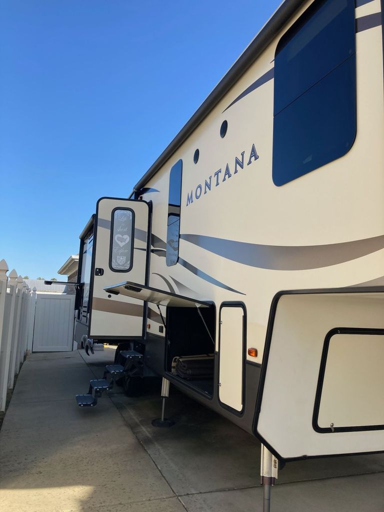 2017 Keystone Montana 3160RL - National Vehicle
