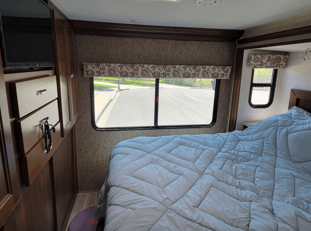 2018 Forest River Sunseeker 2860DS - National Vehicle