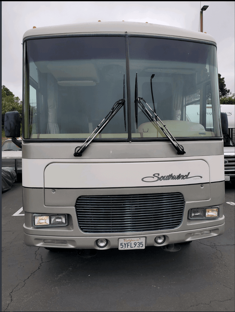 1999 Fleetwood Southwind 32V - National Vehicle