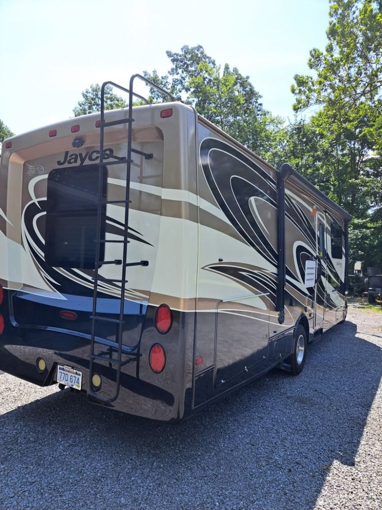 2015 Jayco Melbourne 29D - National Vehicle