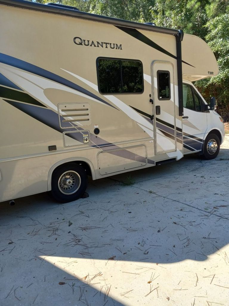 2022 Thor Motor Coach Quantum 24KM - National Vehicle