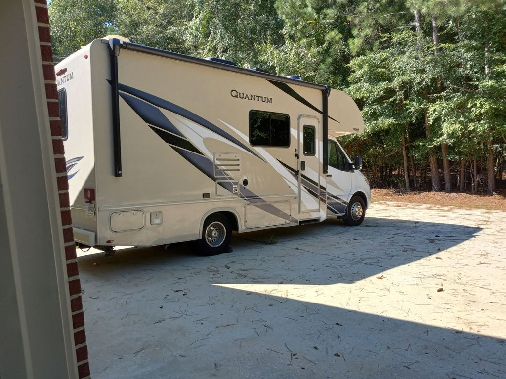 2022 Thor Motor Coach Quantum 24KM - National Vehicle