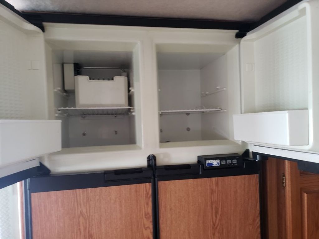 2000 Monaco Diplomat 38D - National Vehicle