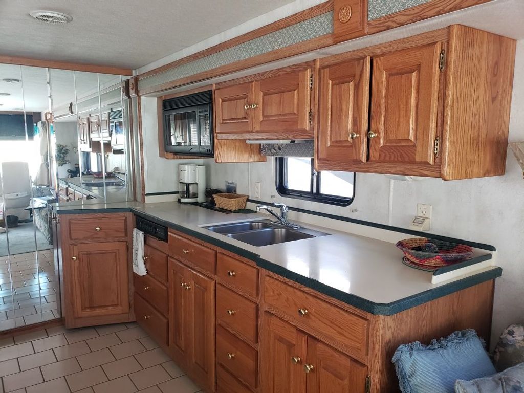 2000 Monaco Diplomat 38D - National Vehicle