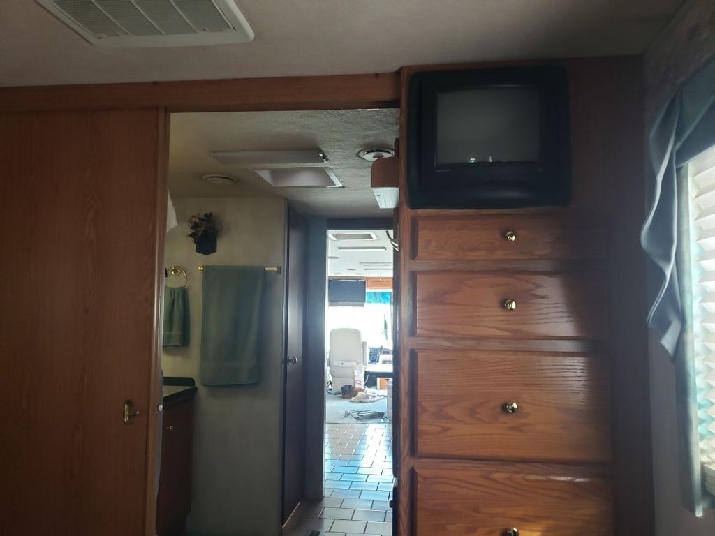 2000 Monaco Diplomat 38D - National Vehicle