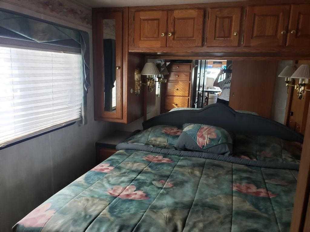 2000 Monaco Diplomat 38D - National Vehicle