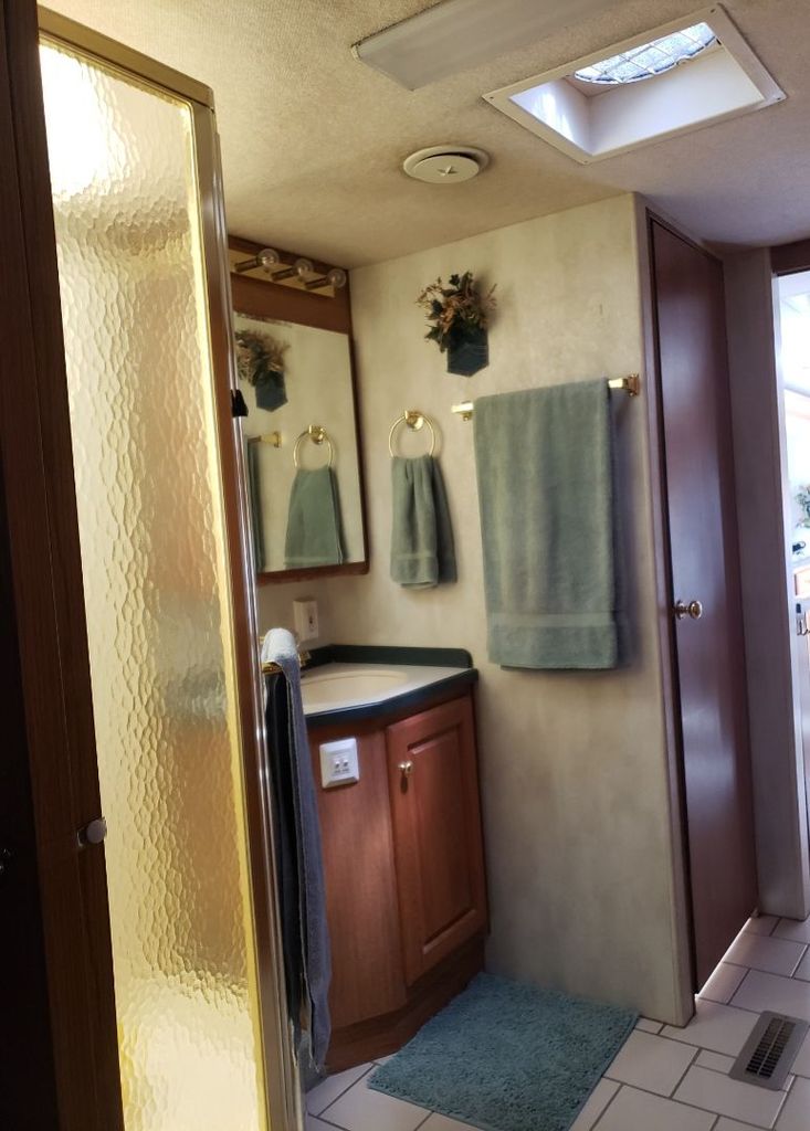 2000 Monaco Diplomat 38D - National Vehicle