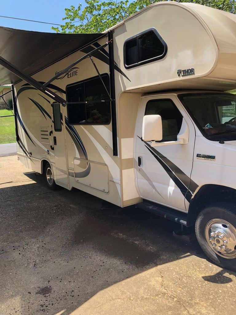 2017 Thor Motor Coach Freedom Elite 26HE - National Vehicle