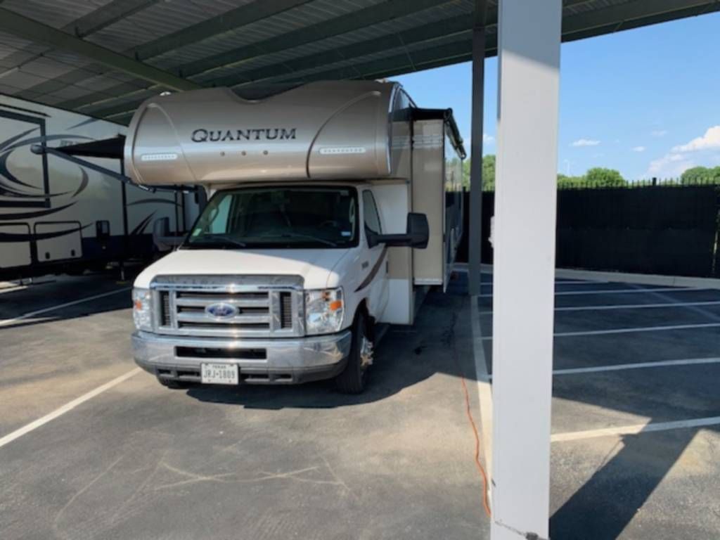 2018 Thor Motor Coach Quantum 31WS - National Vehicle
