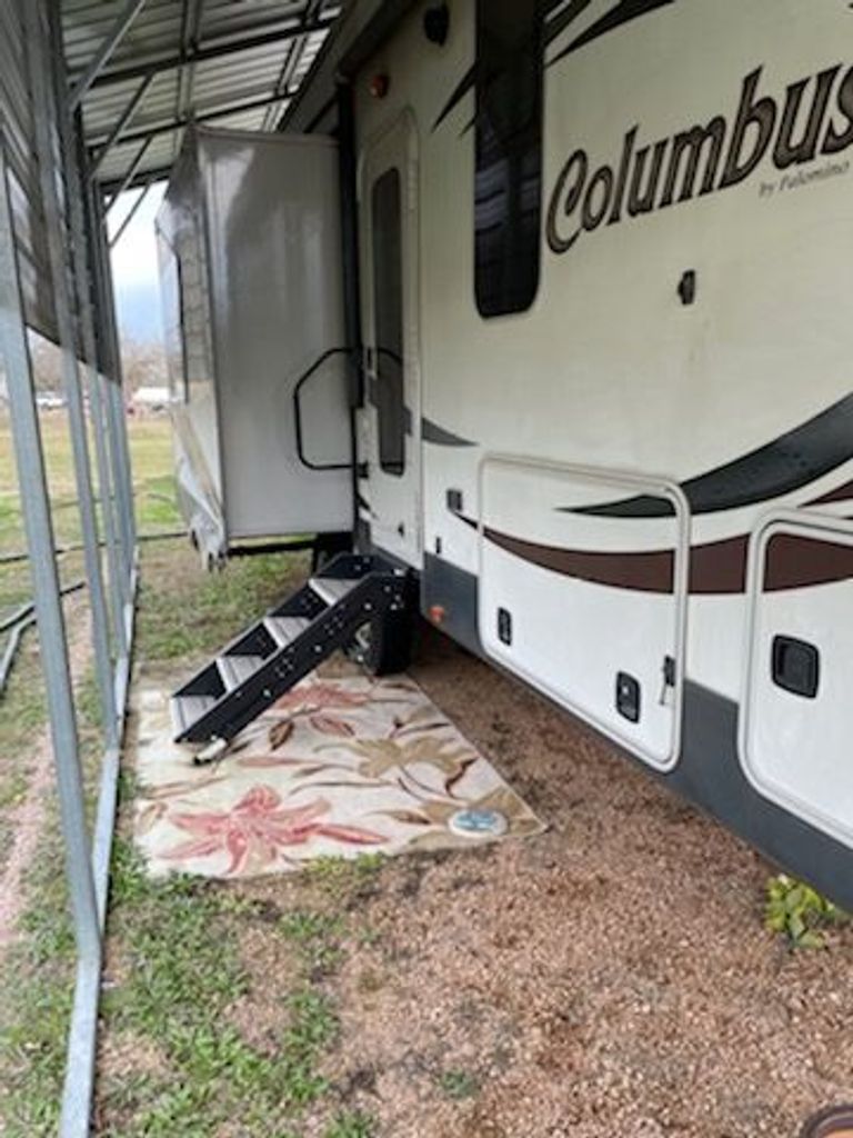2014 Palomino by Forest River Columbus 295RL - National Vehicle