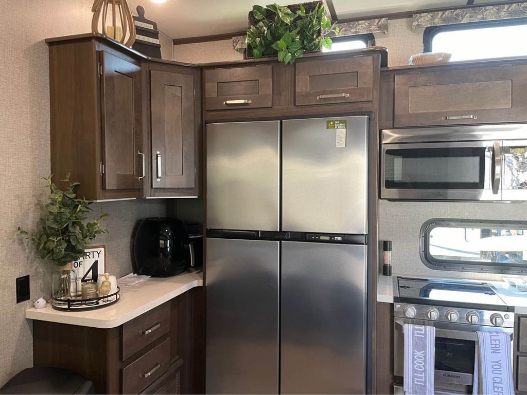 2020 Keystone Laredo 353FL - National Vehicle