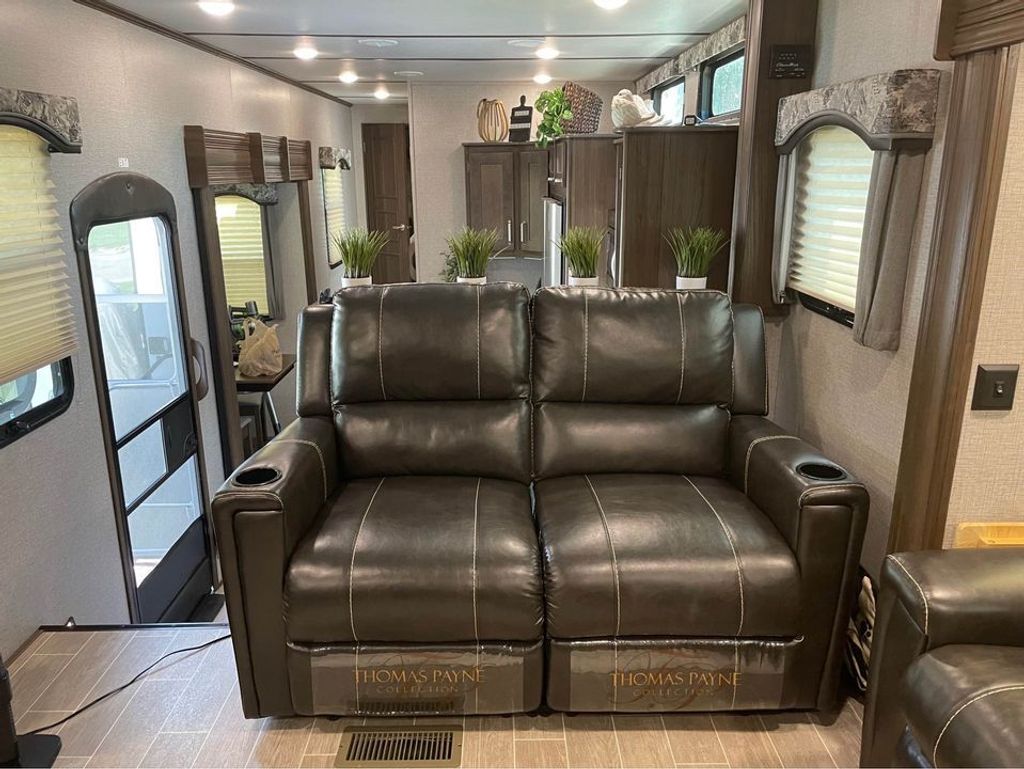 2020 Keystone Laredo 353FL - National Vehicle