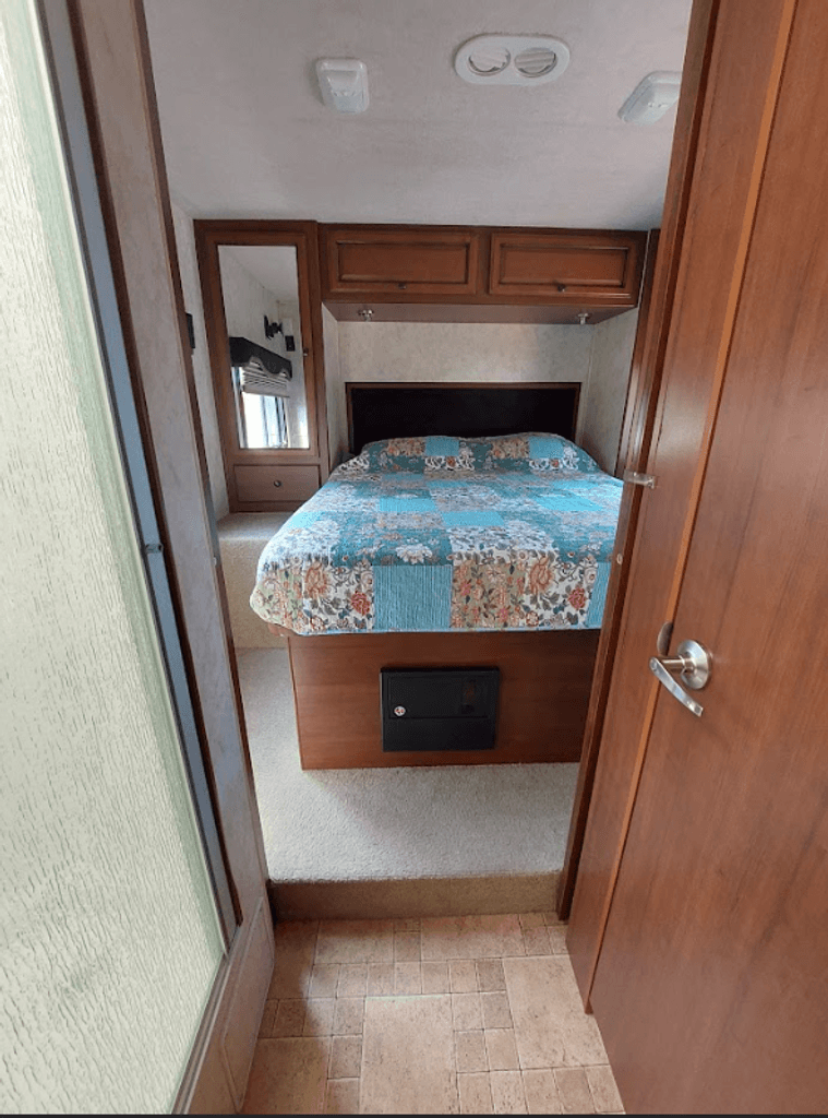 2012 Fleetwood Tioga Ranger 28Y - National Vehicle