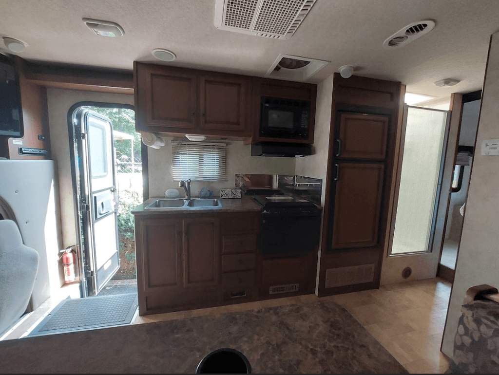 2012 Fleetwood Tioga Ranger 28Y - National Vehicle