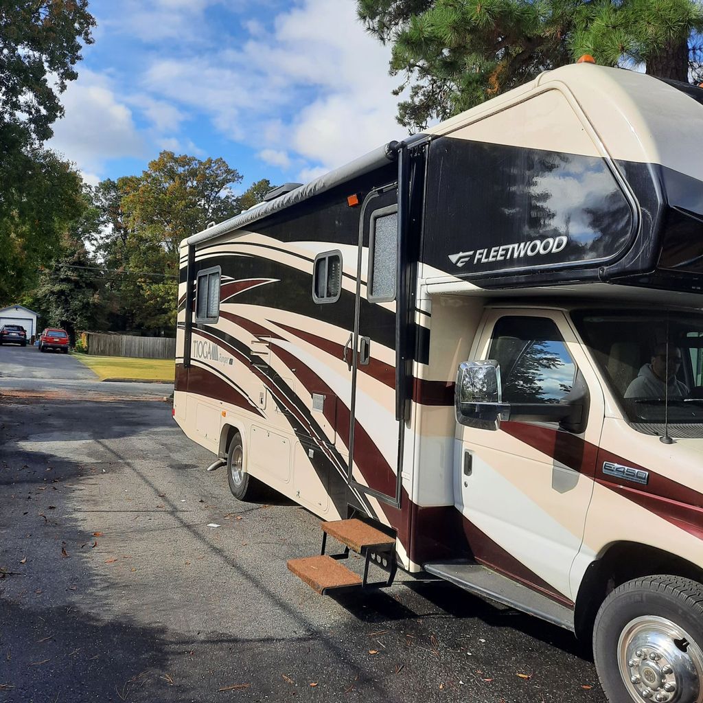 2012 Fleetwood Tioga Ranger 28Y - National Vehicle