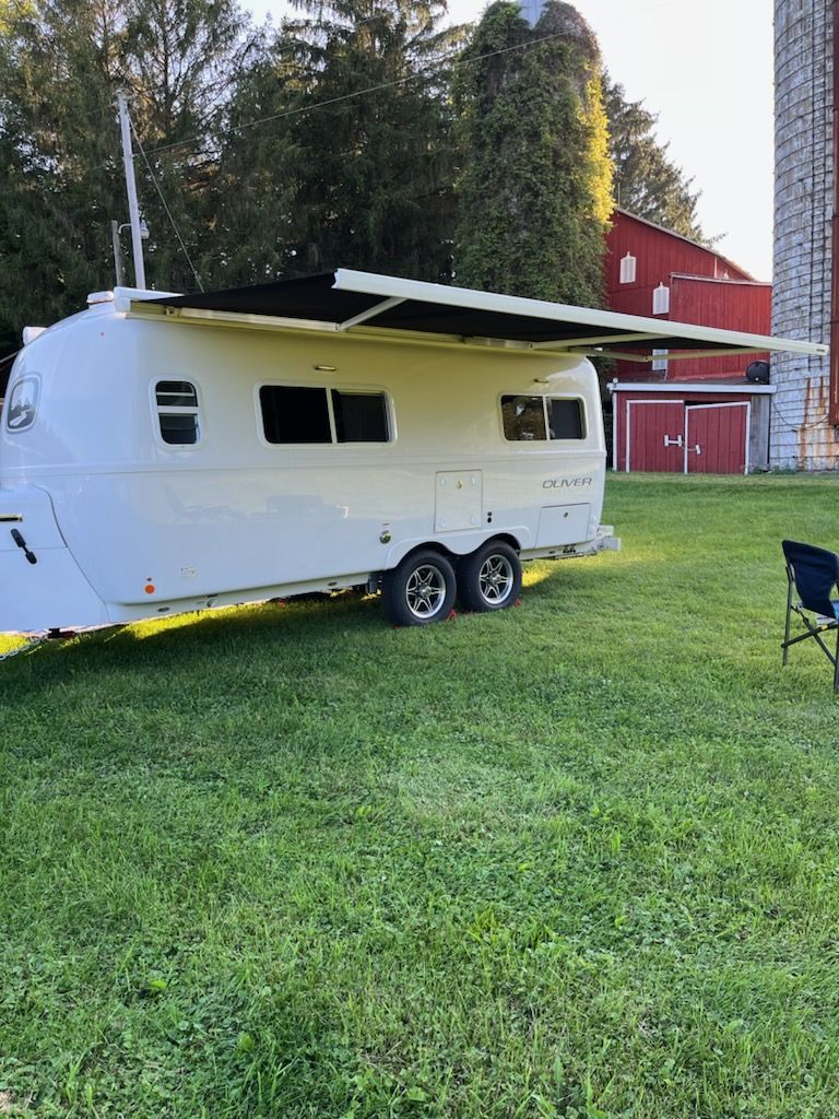 2022 Oliver Legacy Elite II Twin - National Vehicle