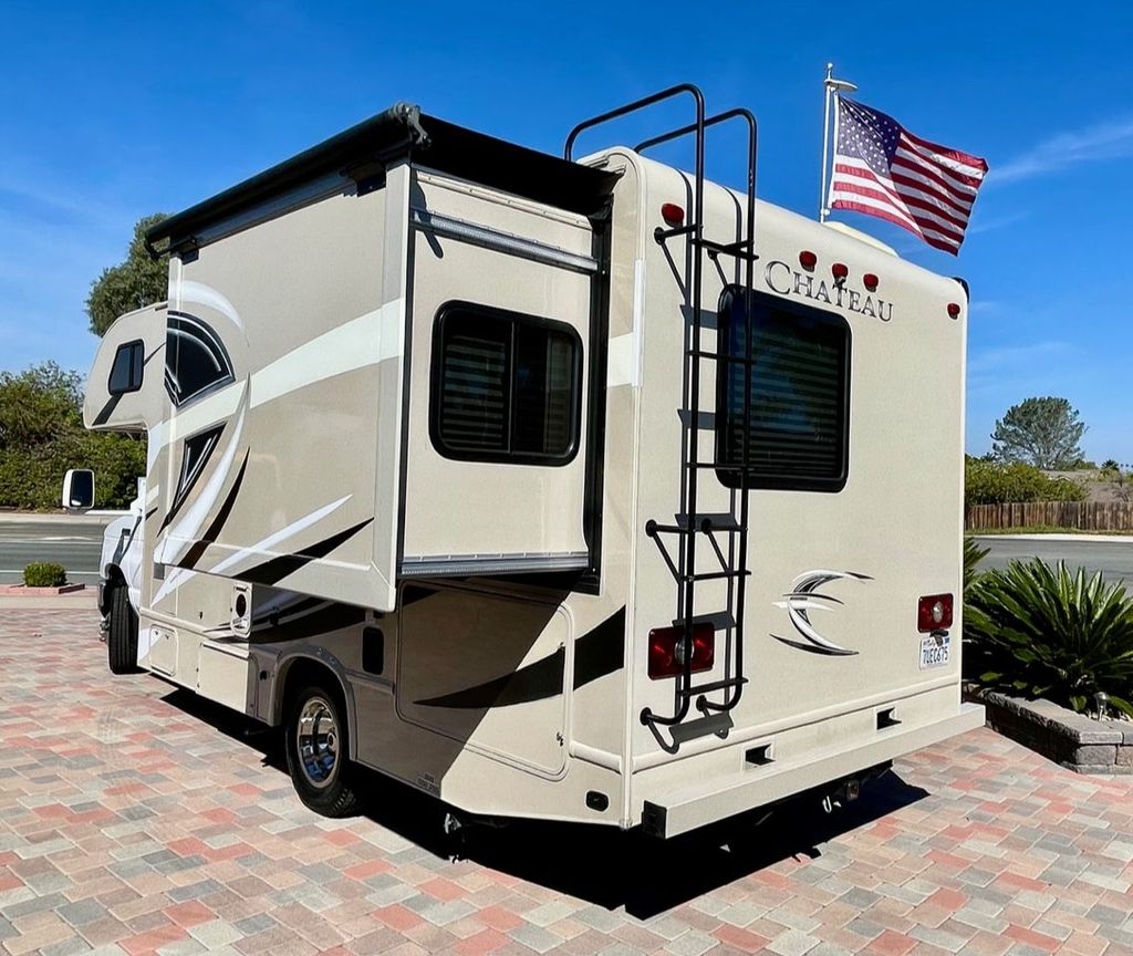 2017 Thor Motor Coach Chateau 22B - National Vehicle