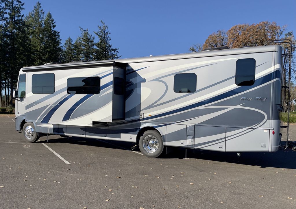 2021 Newmar Bay Star 3609 - National Vehicle