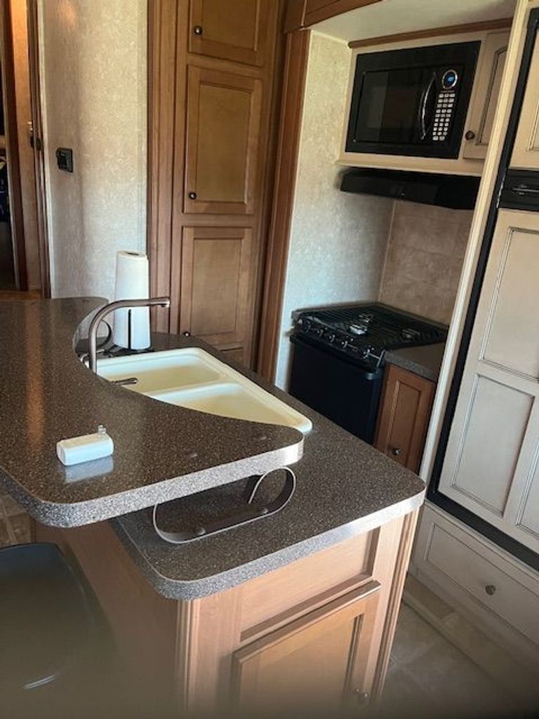 2011 Open Range Roamer 280RLS - National Vehicle