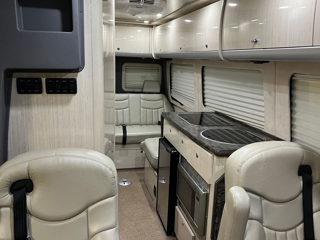 2014 Airstream Interstate 3500 Extended - National Vehicle
