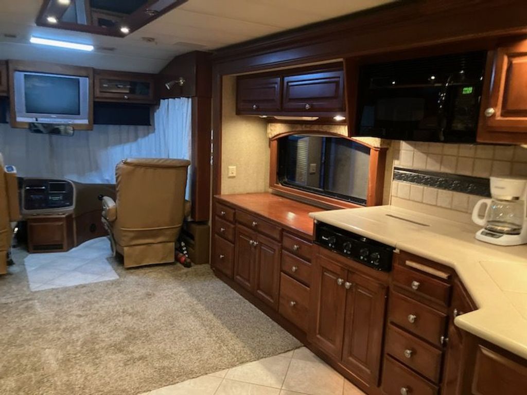 2005 Travel Supreme Motorhome 42DS04 - National Vehicle