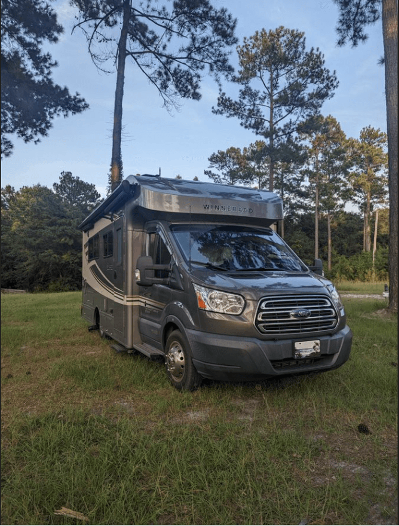 2017 Winnebago Fuse 23A - National Vehicle