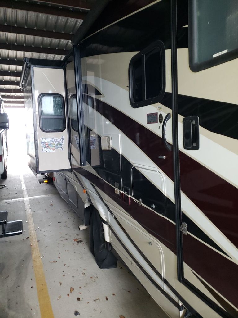 2013 Fleetwood Tioga Ranger 31M - National Vehicle