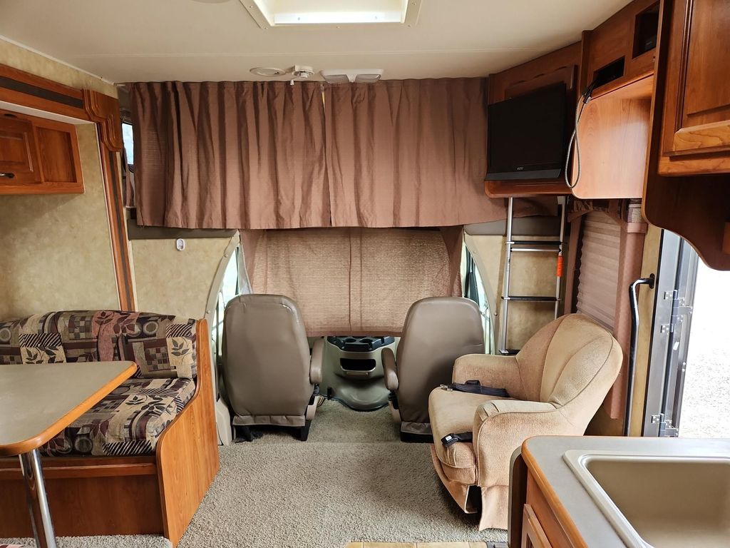 2008 Coachmen Freedom Express 26SO - National Vehicle