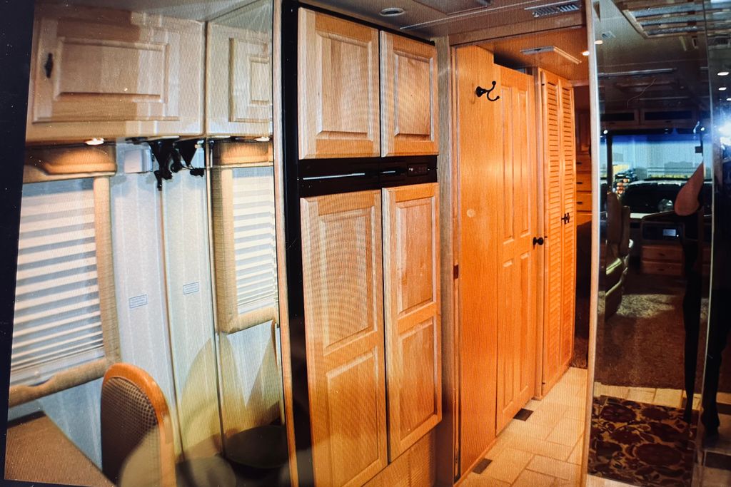 2001 Monaco Dynasty Regent - National Vehicle