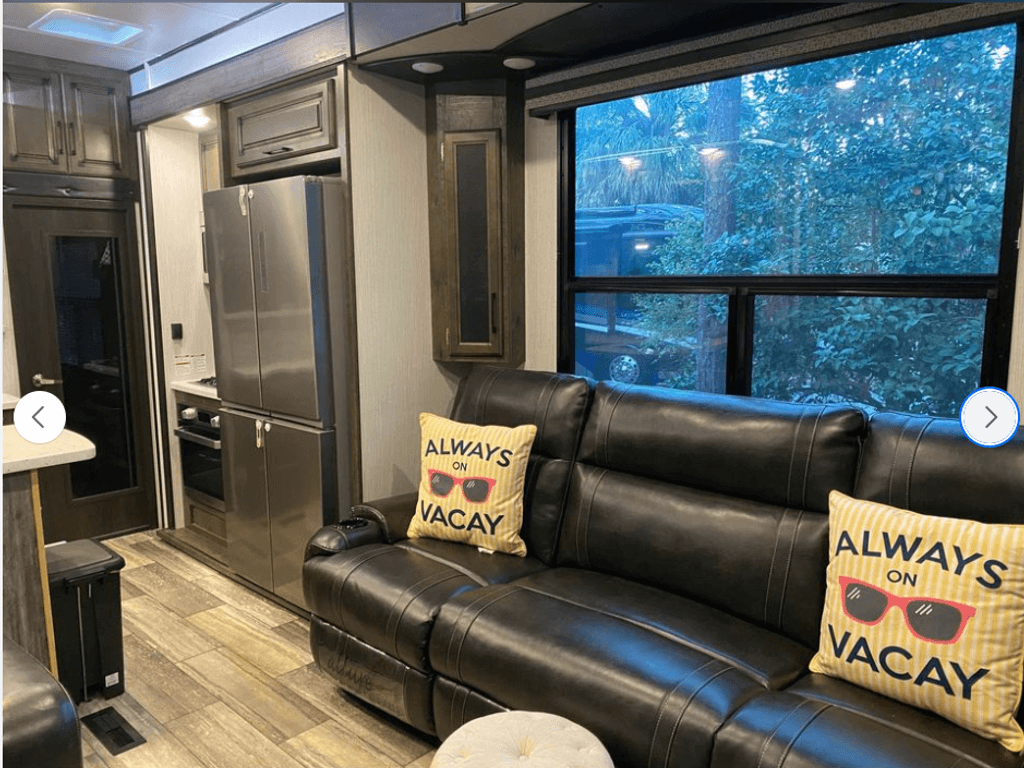 2021 Heartland Cyclone 4005 - National Vehicle