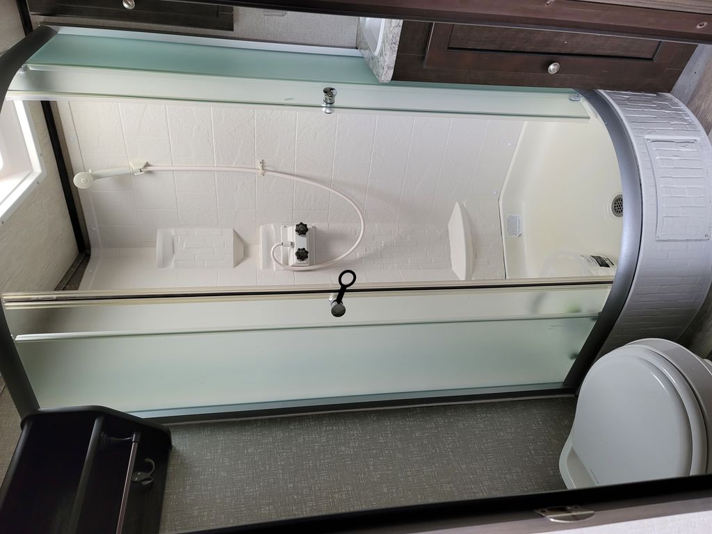 2018 Cruiser RV Shadow Cruiser 225RBS - National Vehicle