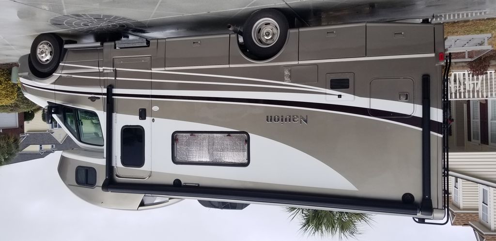 2019 Winnebago Navion 24D - National Vehicle