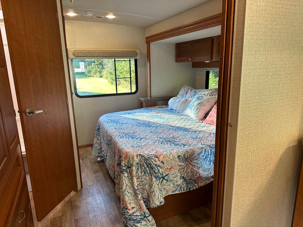 2018 Winnebago Sunstar 27PE - National Vehicle
