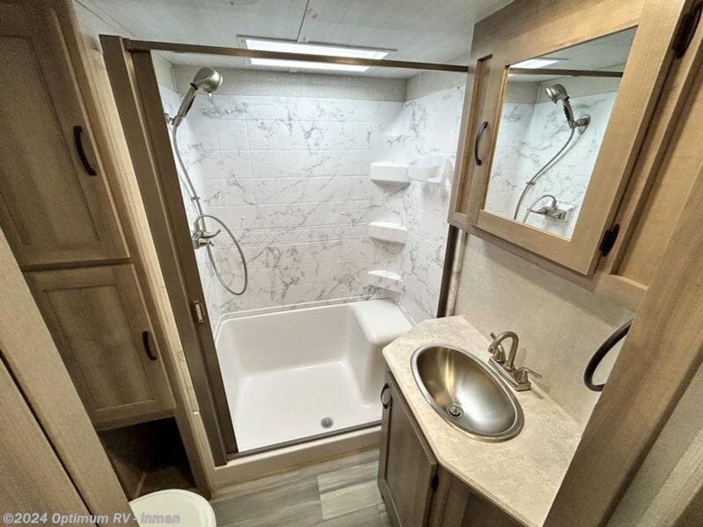 2021 Winnebago Voyage 3134RL - National Vehicle