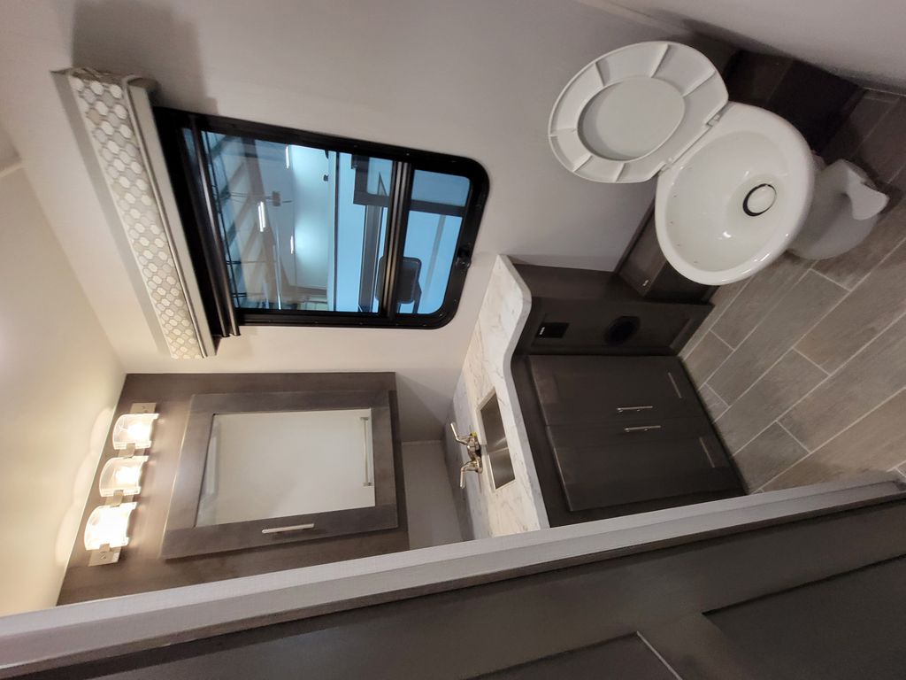 2021 Forest River Georgetown GT5 31L - National Vehicle