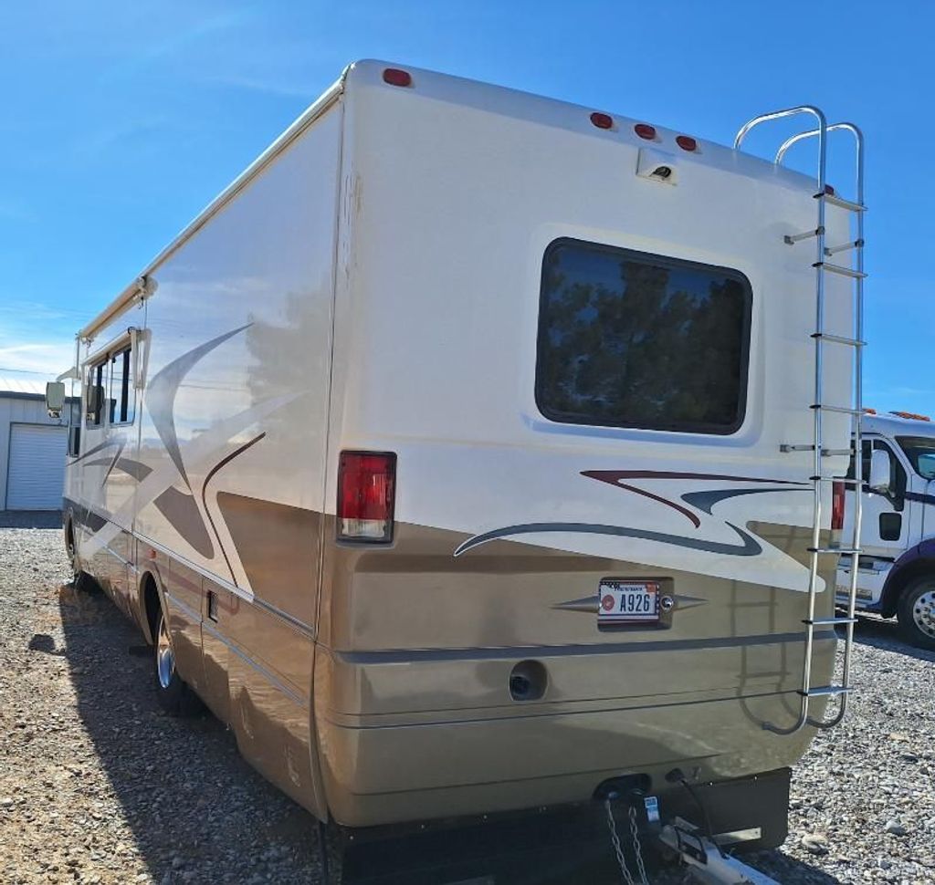 2004 National RV Dolphin 6342LX - National Vehicle
