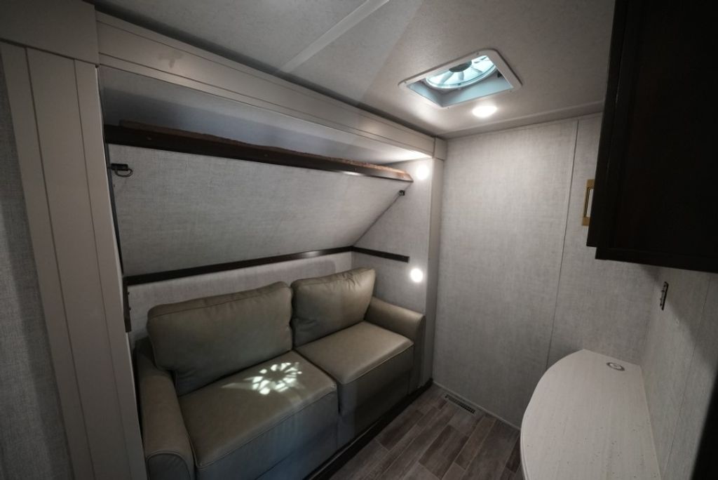 2022 Palomino River Ranch 392MB - National Vehicle