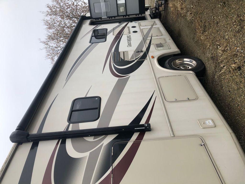 2018 Forest River Georgetown GT3 30X3 - National Vehicle