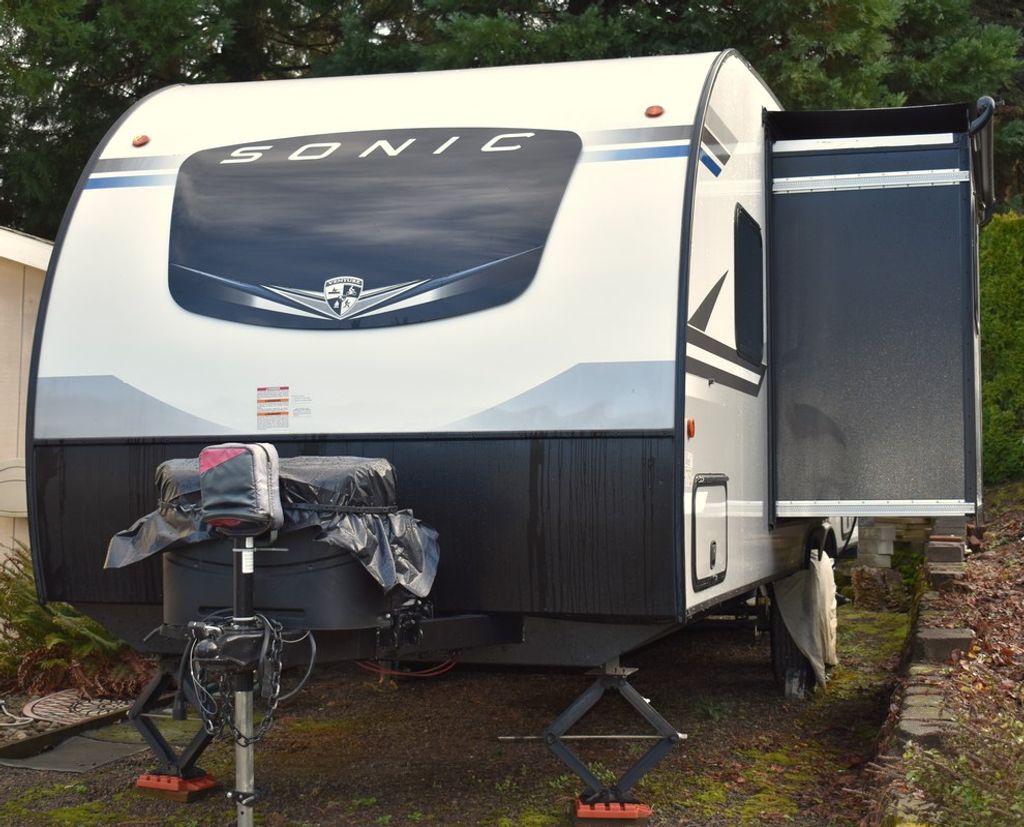 2022 Venture RV Sonic SN220VBH - National Vehicle