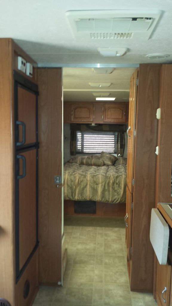 2005 Coachmen Leprechaun 317KS - National Vehicle