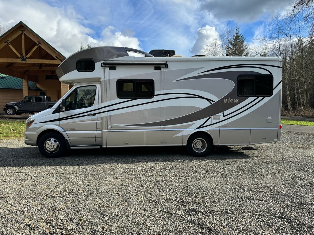 2016 Winnebago View 24G - National Vehicle
