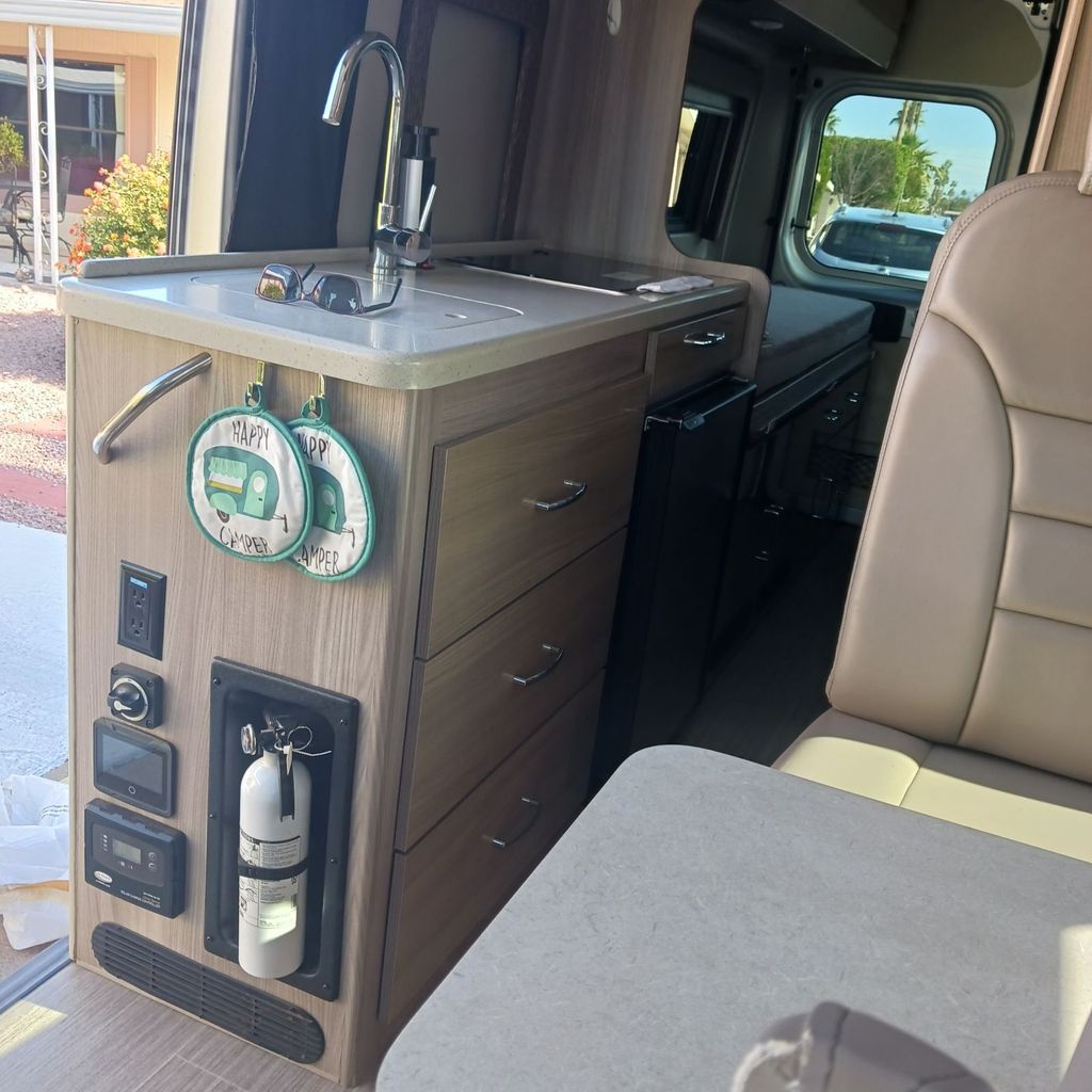 2021 Thor Motor Coach Sequence 20A - National Vehicle