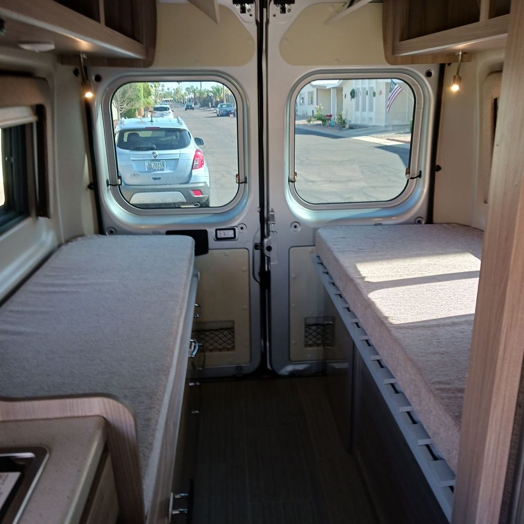 2021 Thor Motor Coach Sequence 20A - National Vehicle