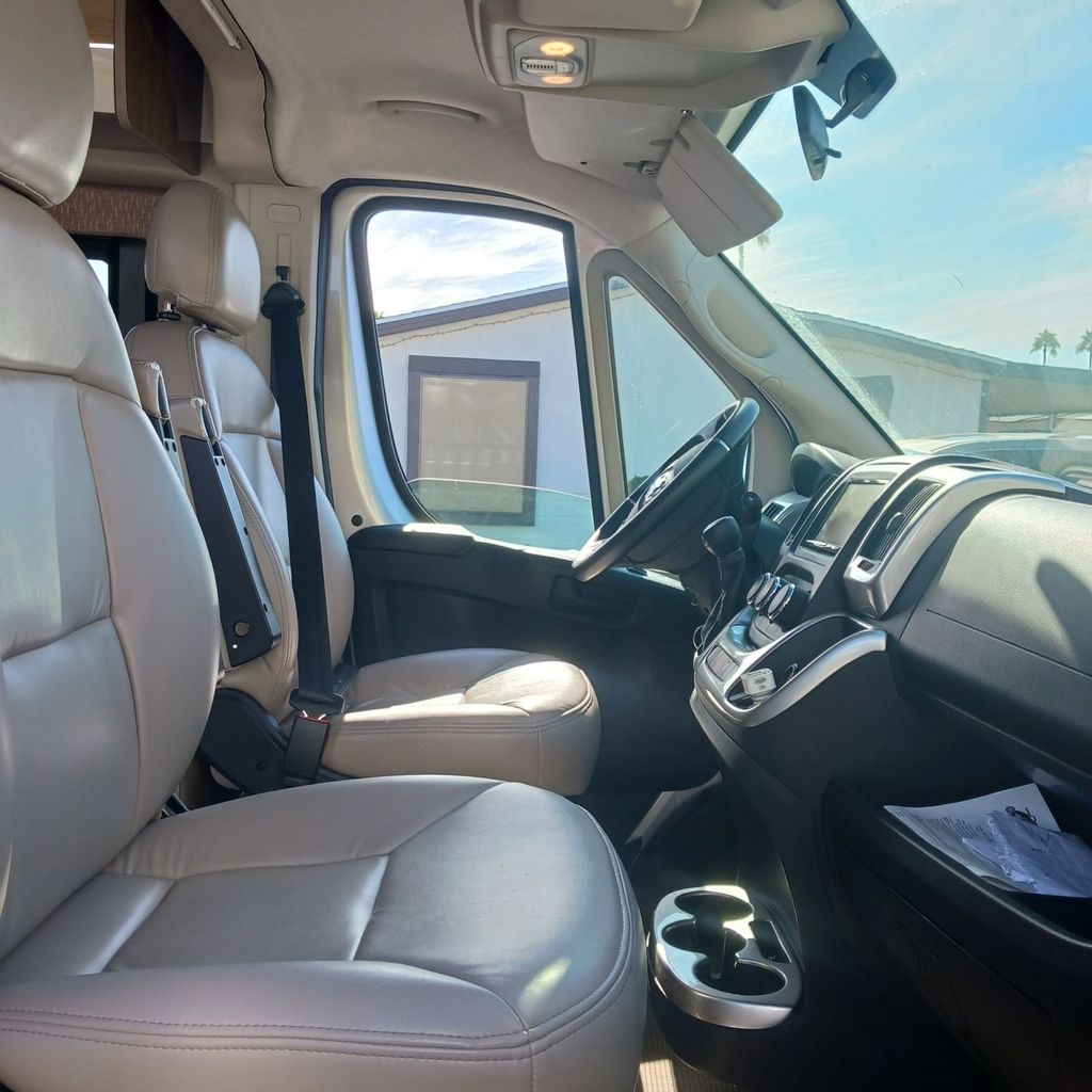 2021 Thor Motor Coach Sequence 20A - National Vehicle