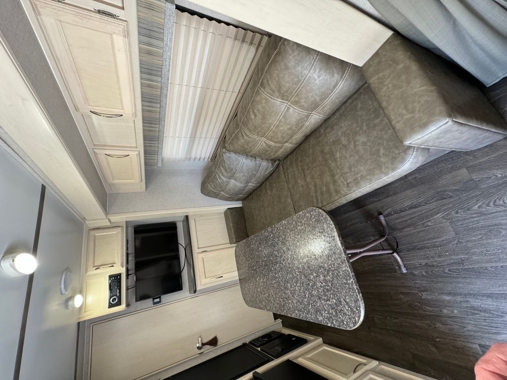 2018 Winnebago Micro Minnie 2106DS - National Vehicle