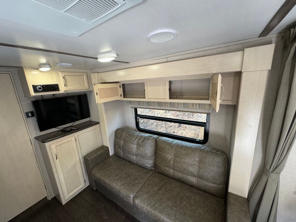 2018 Winnebago Micro Minnie 2106DS - National Vehicle